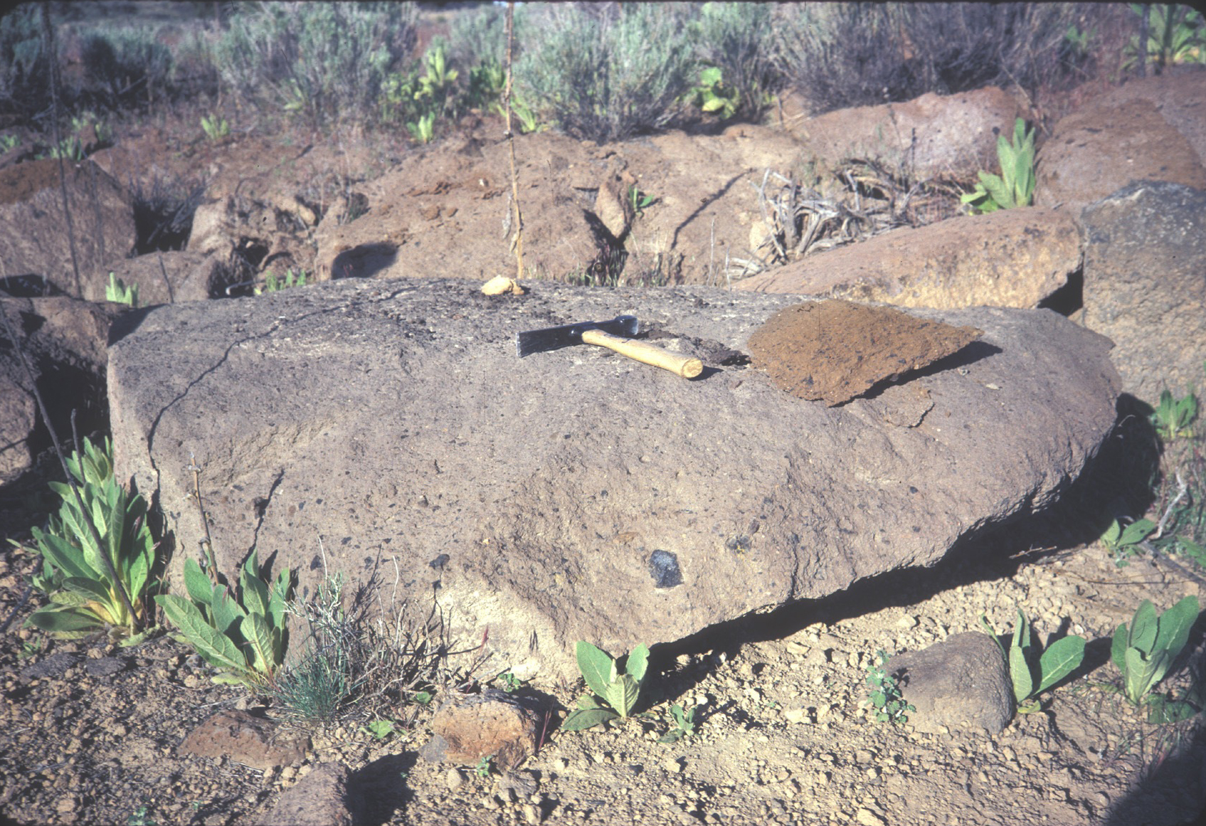 USGS SIM 2927: Ash-flow Tuff